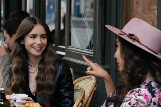 How to get gorgeous 'Emily in Paris' curls, according to her ...