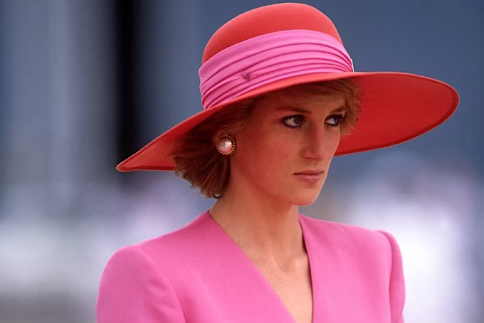The secrets behind Princess Diana’s predominantly pink wardrobe