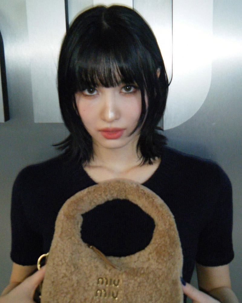 9 striking hair and make-up moments from Momo of Twice