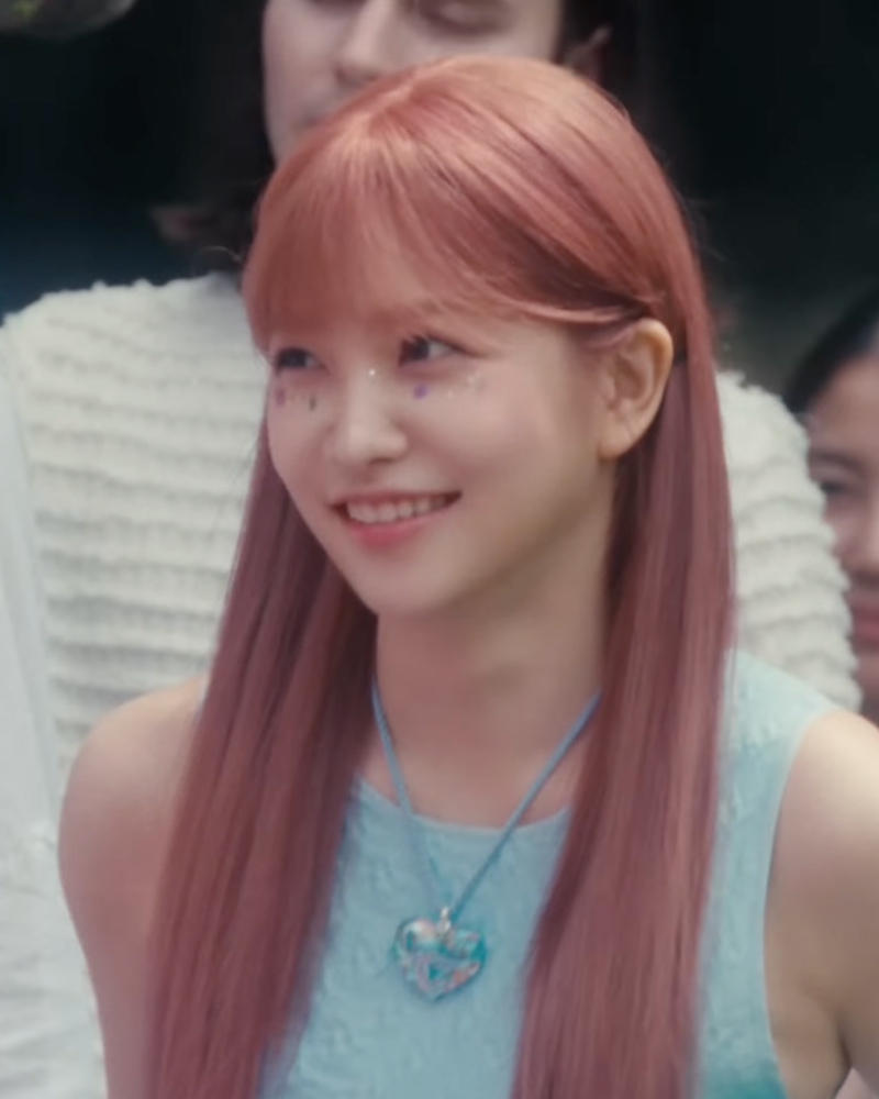 The most enthralling beauty moments from Red Velvet ‘Cosmic’ MV