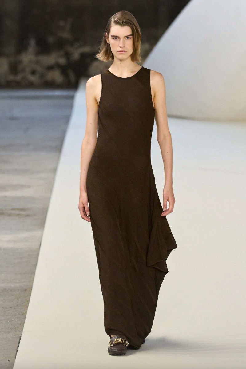 Vogue’s best looks from the Tod’s, Gucci and Versace spring/summer 2025 ...