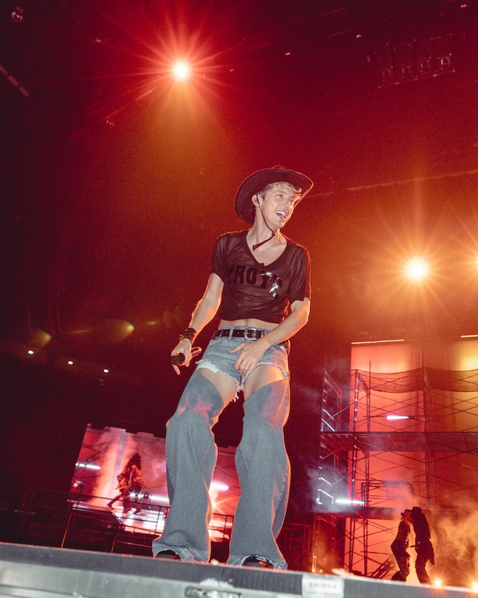 Lookin’ like an icon: Chris Horan and Marc Forné on styling Charli XCX ...