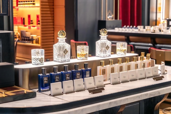 The Editions de Parfums Frédéric Malle and Kilian Paris flagship stores ...