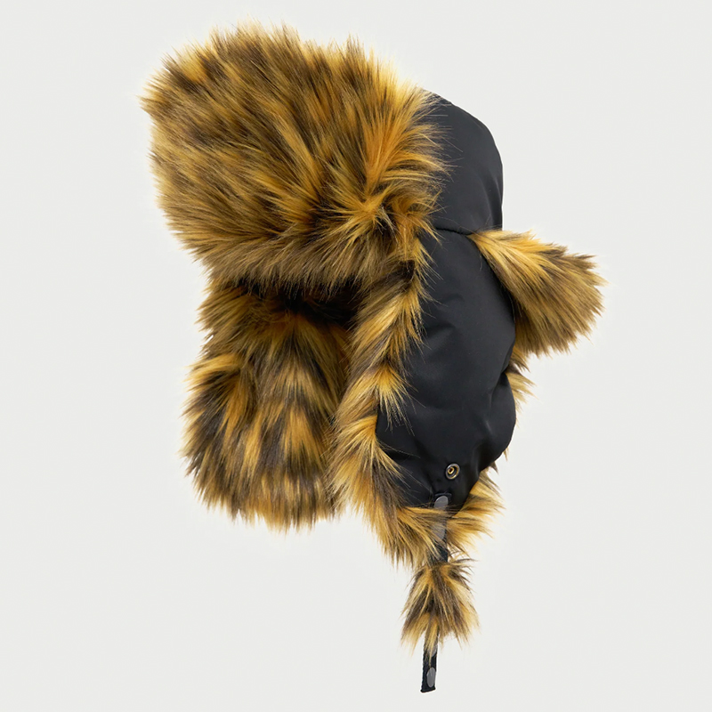 The oversized hat is back in trend—here’s how to rock it