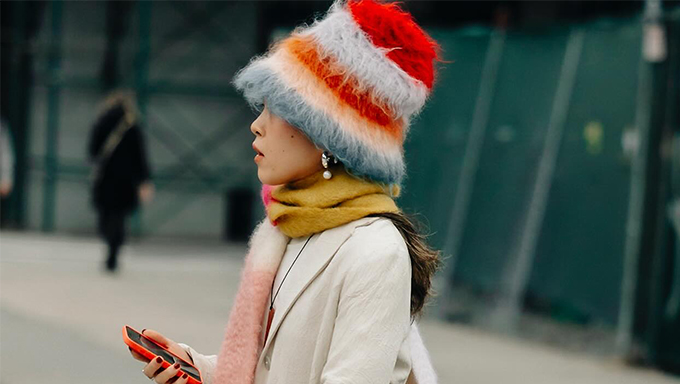 The oversized hat is back in trend—here’s how to rock it