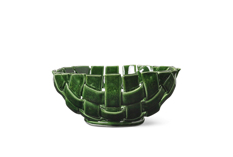 Wild gardenscape: Elevated botanical decor for the dinner table