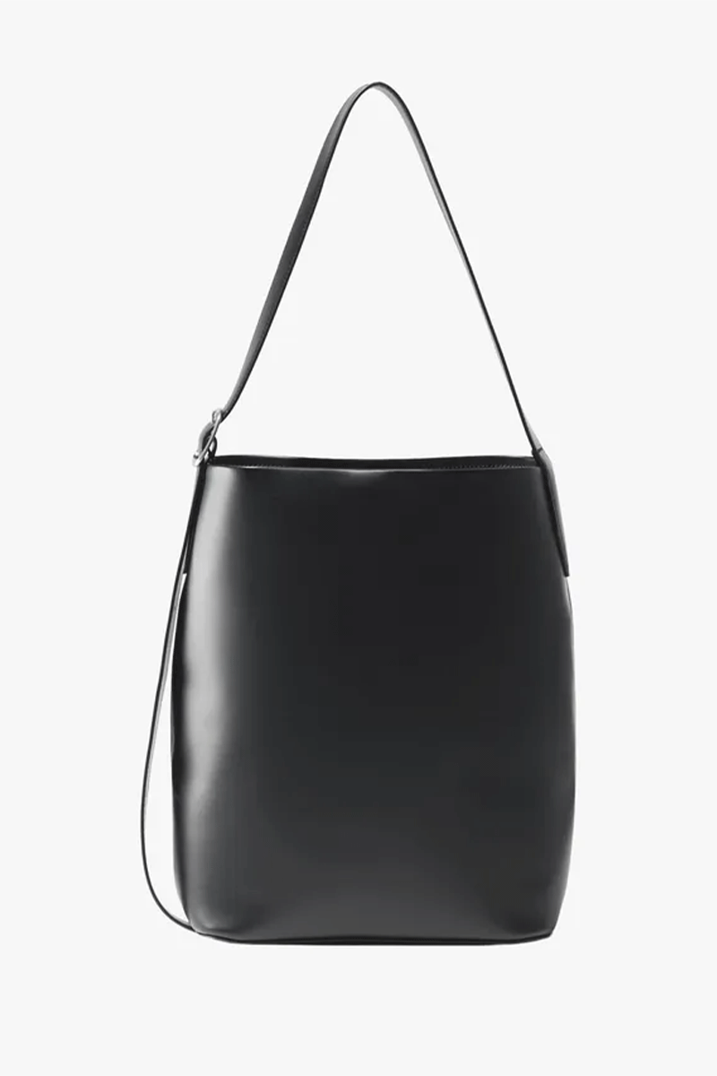 The new minimalist handbags we’re loving (and shopping!) for 2025