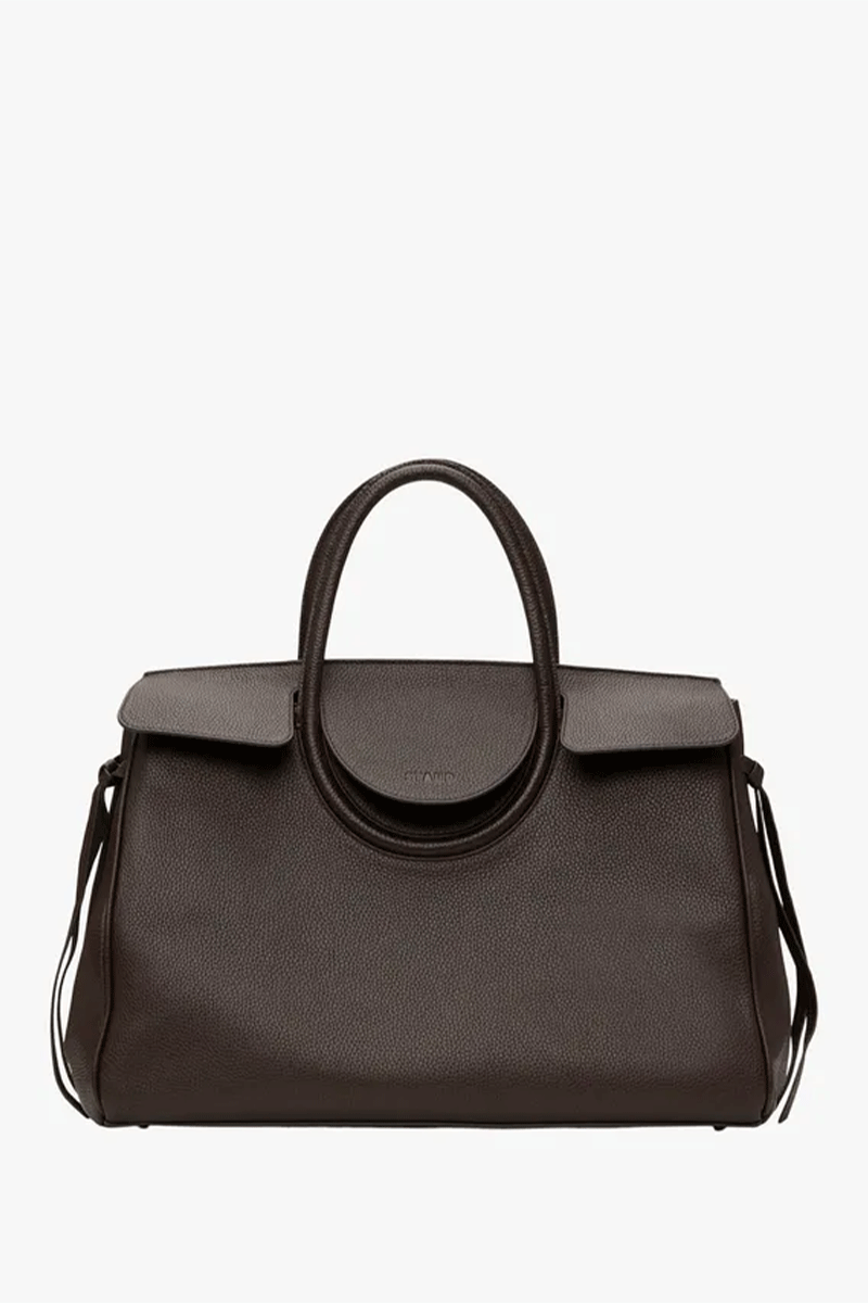 The new minimalist handbags we’re loving (and shopping!) for 2025