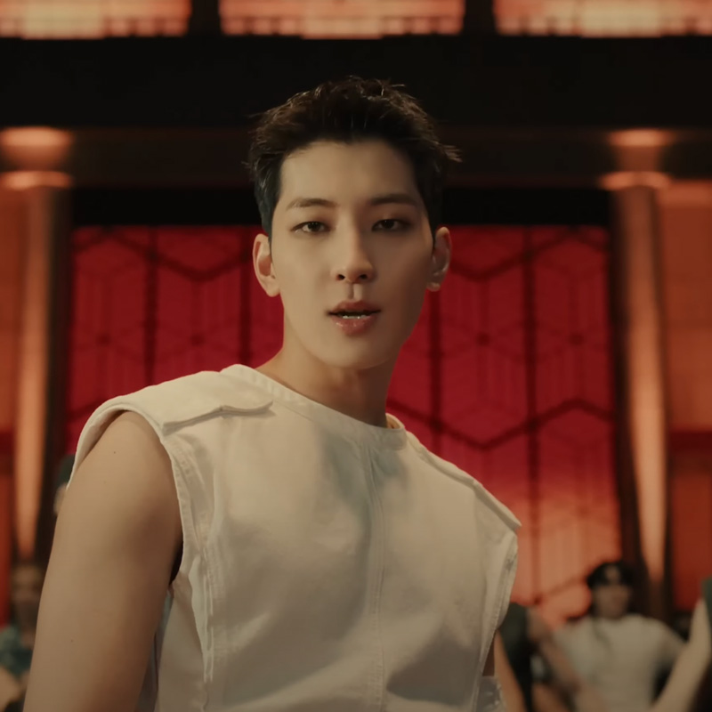 Every mind-blowing hair and make-up moment from Seventeen, over the years