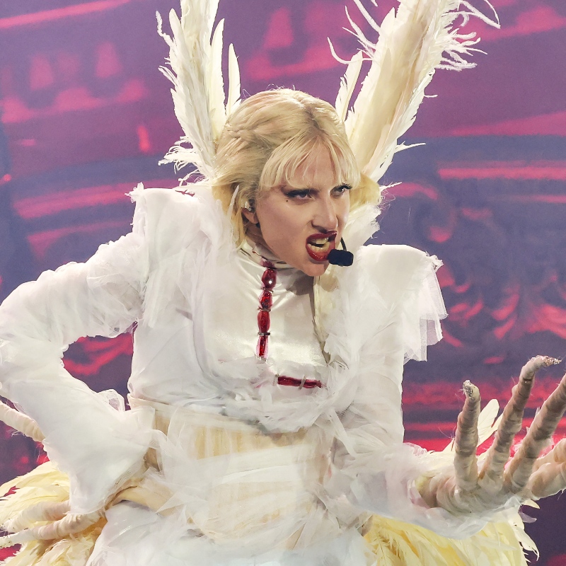 The most electrifying beauty looks spotted at Coachella 2025