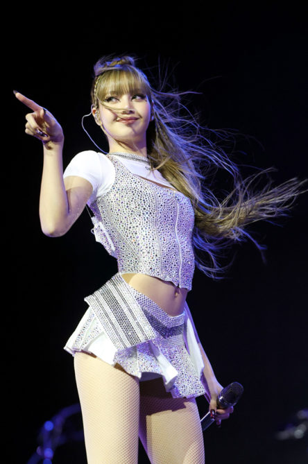 The most electrifying beauty looks spotted at Coachella 2025