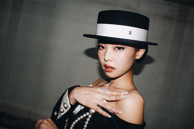 An exclusive look: Jennie getting ready for the Met Gala 2025 in her ...