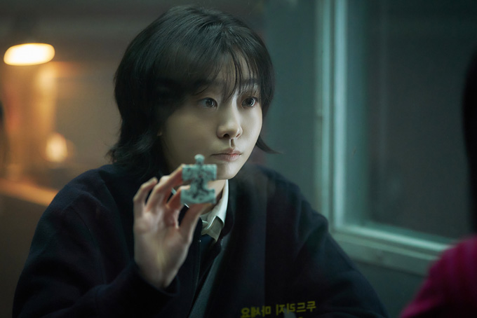 How to cop Kim Dami’s preppy style as Yoon Ena in Nine Puzzles