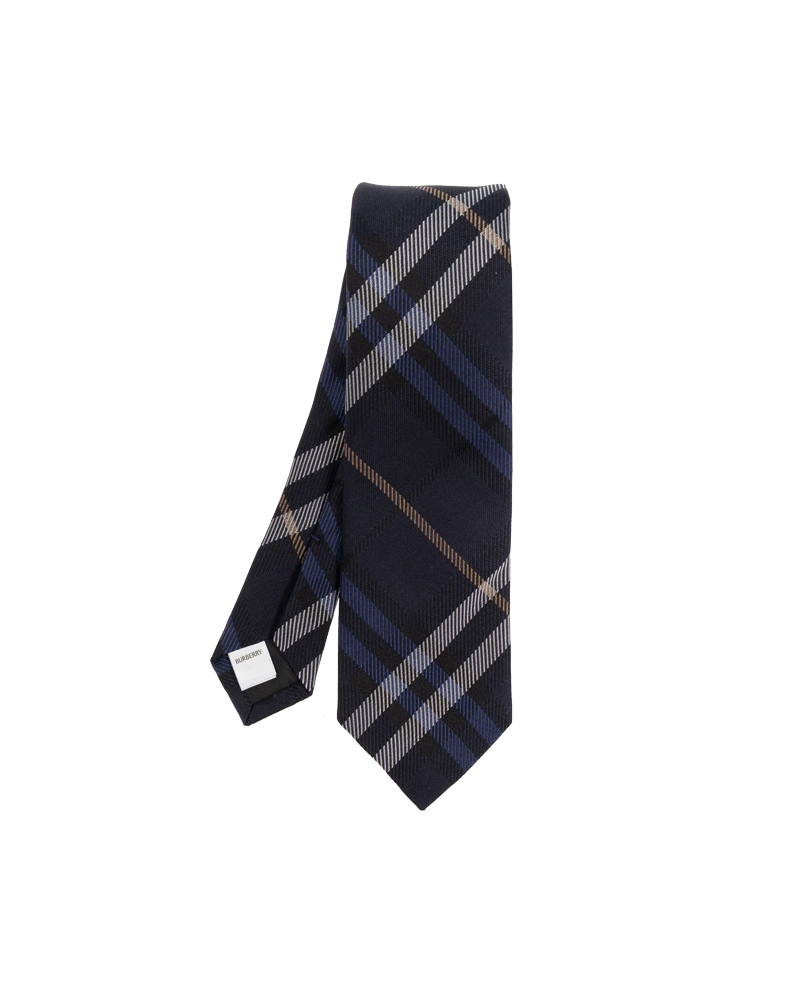 How to cop Kim Dami’s preppy style as Yoon Ena in Nine Puzzles