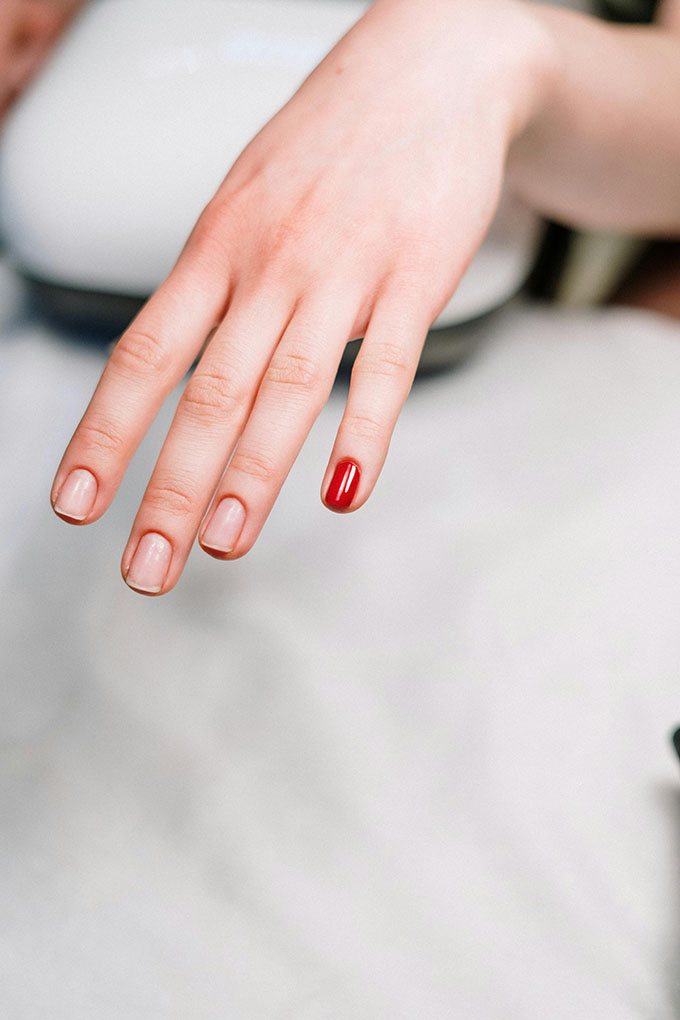 When it comes to Muslim-friendly nails, peel-off polish is the way to go