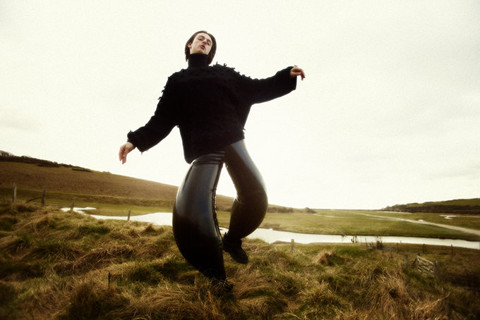 The fashion language of designer Harri KS emerges from air and atmosphere