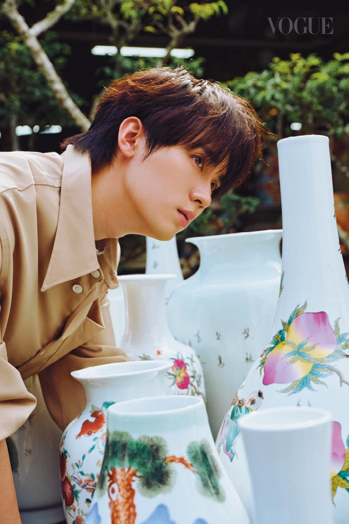 Even as he embarks on a new chapter, Zhou Yiran continues to move ...