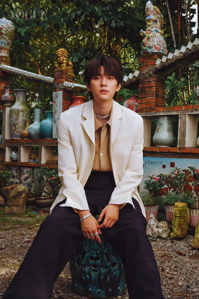 Even as he embarks on a new chapter, Zhou Yiran continues to move ...